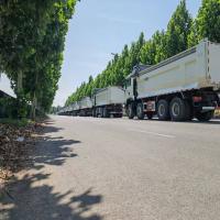 China Used Dump Truck Howo TX Sinotruk Howo 8x4 Tipper 12 Wheeler manual diesel for sale