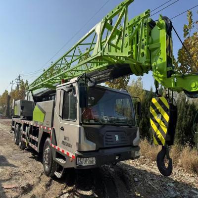China ZOOMLION ZTC300V Used Crane Trucks Heavy Equipment 30T 85km/h for sale