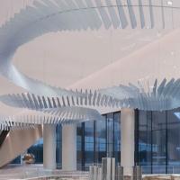 China Custom Large-Scale Acrylic Art Installation, Gradient Spiral/Cloud Shape, Atrium Ceiling Decor Sculpture for Mall/Hotel for sale