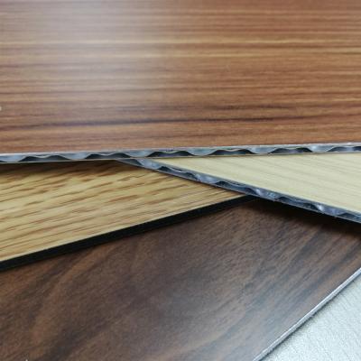 China 3-6mm Aluminum Core Panel Wood Grain Fireproof Interior Exterior Decoration for sale