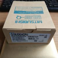 China Omron Q10UDEHCPU Programmable Logic Controller Relay Output 1 Year Warranty for sale