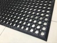 China Rubber floor mat  Hotel kitchen rubber floor mat  Round hole rubber floor mat for sale