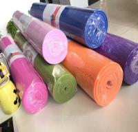 China Comfortable Gym PVC Yoga Mat Anti - Slip Feature Flat Plain Surface for sale