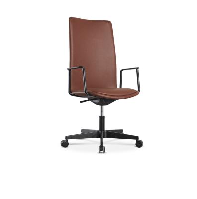 China Revolving  Eames Style Lounge Chairs For Study Multifunctional 8h Cozy for sale