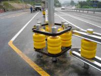 China Highway Roller Barrier Anti-corrosion Single Barrel Material EVA / PU / Polyurethane for sale