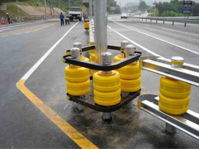 China Highway Roller Barrier Anti-corrosion Single Barrel Material EVA / PU / Polyurethane for sale