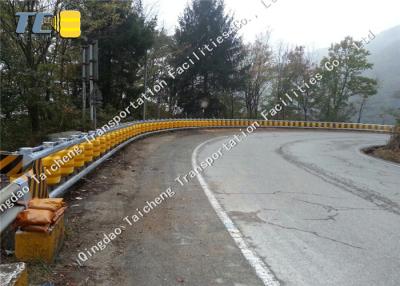 China EN1317 Roller Crash Barrier Hot Dip Galvanized for sale