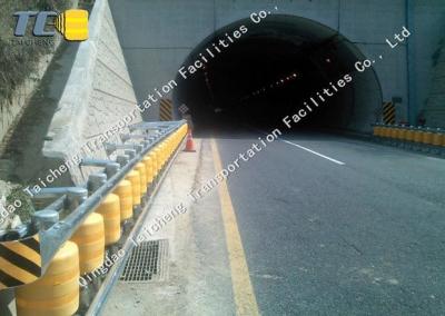 China Yellow Road Highway Median Barriers Safety 10KM for sale