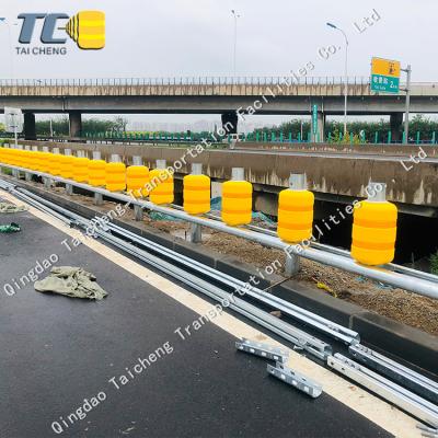 China Rotating Road Highway Safety Guardrail International Level 4 for sale