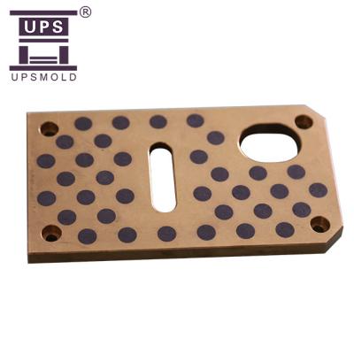 China High Performance Wear Plates Precision Moulded Components Injection Mold 2002 for sale