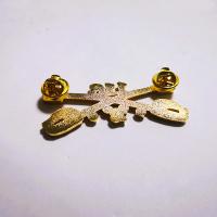 China Gold Zinc Alloy 3D Custom Metal Pin Badges 2.25 Inch Cavalry Regimental Crossed Sabers for sale