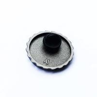 China Custom Zinc Alloy Bottle Cap Hard Enamel Lapel Pins 27mm Black Nickel Plating for sale