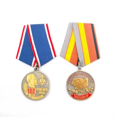 China Dia 32mm Round Brass Badges and Medals with Short Ribbon Attachment Two Tones Finishing for sale