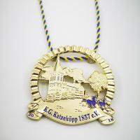 China Gold Plated Carnival Medal 80mm 3D Design with Cord Attachment Zinc Alloy Diecast for sale