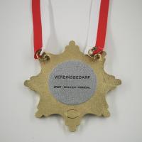 China 3D Carnival Commemorative Medal Diecast Gold Soft Enamel 5mm with Epoxy for sale
