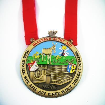 China 3D Diecast Zinc Alloy Carnival Medal Antique Gold 95x85mm with Sandblasted Back Logo for sale