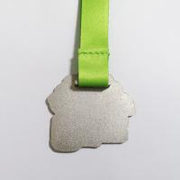 China Custom Zinc Alloy Mini Marathon Medal 55x60mm Diecast Logo Nickel Finish for sale