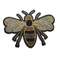 China New Design 3D Bee Insect Patch Chenille Embroidery Patches with Letter Logo Customizable Parches De Girasol for DIY Clothing for sale