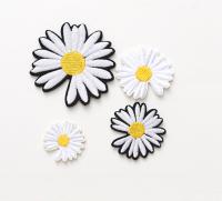 China 3D Embroidery Small Daisy Patch Paste Clothing Accessories Chenille Cloth Embroidery Patchs for sale