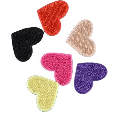 China Wholesale 20 PCS  Hot Felt Heart Patch Applique Diy Pink Blue Sequins Makeup Iron on Embroidery Glitter Heart Patch for T Shit for sale