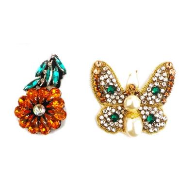 China 2023 Fancy Embroidery Applique Rhinestone Decoration Accessory Patch Bronzing Pattern Sequined Pearl Beaded Applique Patch for sale