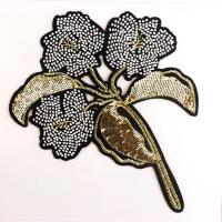 China 2023 Fancy Embroidery Applique Rhinestone Decoration Accessory Patch Bronzing Pattern Sequined Pearl Beaded Applique Patch for sale