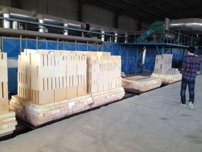 China SK - 38 Yellow Color Kiln Fire Bricks Contain 70% Al2O3 , Customzied Size for sale
