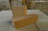 China Professional Cement Kiln Refractory Bricks Insulation 25% - 30% Al2O3 for sale