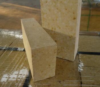 China Dry Pressed High Alumina Refractory Bricks Heat Proof Bricks For Cement Kiln for sale