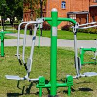 China Outdoor Gym Chest Press & Lat Pull Down Combo - 2-Person Simultaneous Use Fitness Equipment for Parks for sale