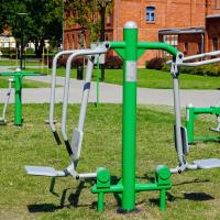 China Outdoor Gym Chest Press & Lat Pull Down Combo - 2-Person Simultaneous Use Fitness Equipment for Parks for sale