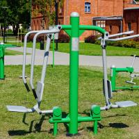 China Outdoor Gym Chest Press & Lat Pull Down Combo - 2-Person Simultaneous Use Fitness Equipment for Parks for sale