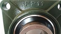 China Pillow Block Bearing UCF211 chrome steel 55*100*56.5 mm use for farming spare parts for sale