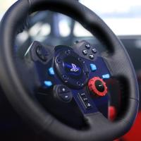 China VR Racing Simulator Arcade Machine 150KG Plastic CE Certified Indoor Amusement Ride for sale