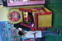 China Coin Operated Crane Claw Machine 90x80x200cm with LED Lights and Music for Amusement Parks for sale