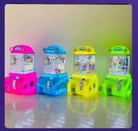 China Coin Operated Claw Crane Machine 70x125x213cm LED Mini Doll Candy Game for Kids for sale