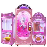 China Colorful Park Wooden House Toy Crane Game Machine 81cm for Amusement Center for sale