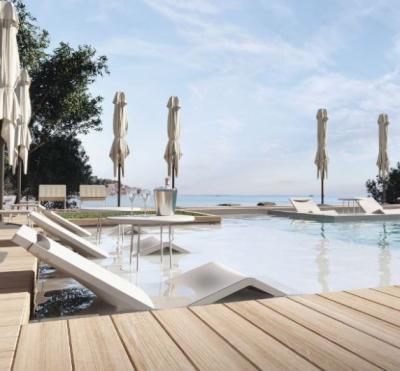China Custom Rotational Molding Outdoor Pool Furniture - LLDPE Plastic Sunbeds, Tables & Chairs with Custom Sizes & Colors for sale