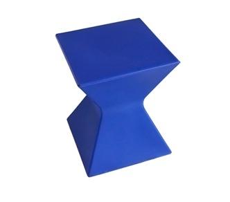 China Custom Logo One Piece Roto Mold Plastic Stool LLDPE Outdoor Durable 100pcs MOQ for sale