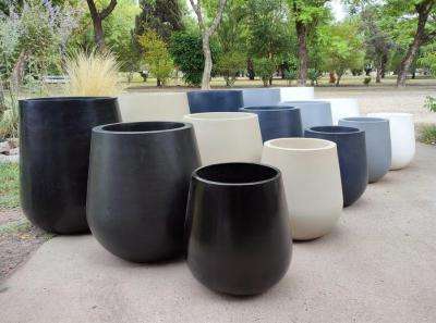China Rotational Molding Outdoor Plastic Flower Pots   OEM One-Piece Molded Rotational Plastic Flower Pots for sale