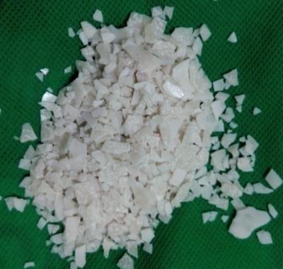 China magnesium chloride hexahydrate off white flakes 46%min for sale