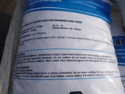 China calcium chloride 74%flakes packed with PE bag for swimming poor for sale