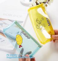 China promotion zipper pencil bag, Waterproof and shockpfoof Triangular pencil bag silicone pencil bag students for sale