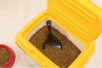 China Pet food plastic pails with lid, dog /cat food plastic bucket/barrels, square plastic pail bucket with handle and lid fo for sale