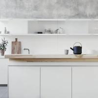 China Customized Size White High Gloss Kitchen Cabinet Modern Style Kitchen Cabinet Exquisite for sale