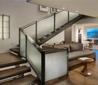China Indoor Outdoor Stainless Steel Railing With Tempered Glass Easy To Clean Sleek Look for sale