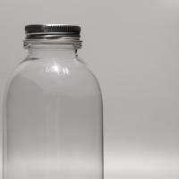 China Disposable Transparent PET Bottle for Juice & Beverages - 50ml to 1000ml Sizes, FDA & SGS Certified for sale