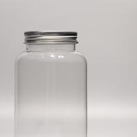China 500ml Clear PET Plastic Bottle with Tight Screw Cap for Cold Juice Beverage Packaging for sale