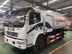 China Dongfeng 8000L Jet Fuel Truck for Airport Refueling for sale
