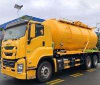 China Isuzu Giga 6X4 Drives The Vacuum Suction Truck 18000L Sewer Cleaning Truck. for sale